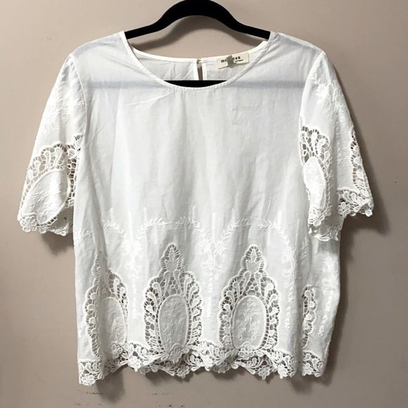 Monteau | Tops | Very Pretty Lace Like Top | Poshmark
